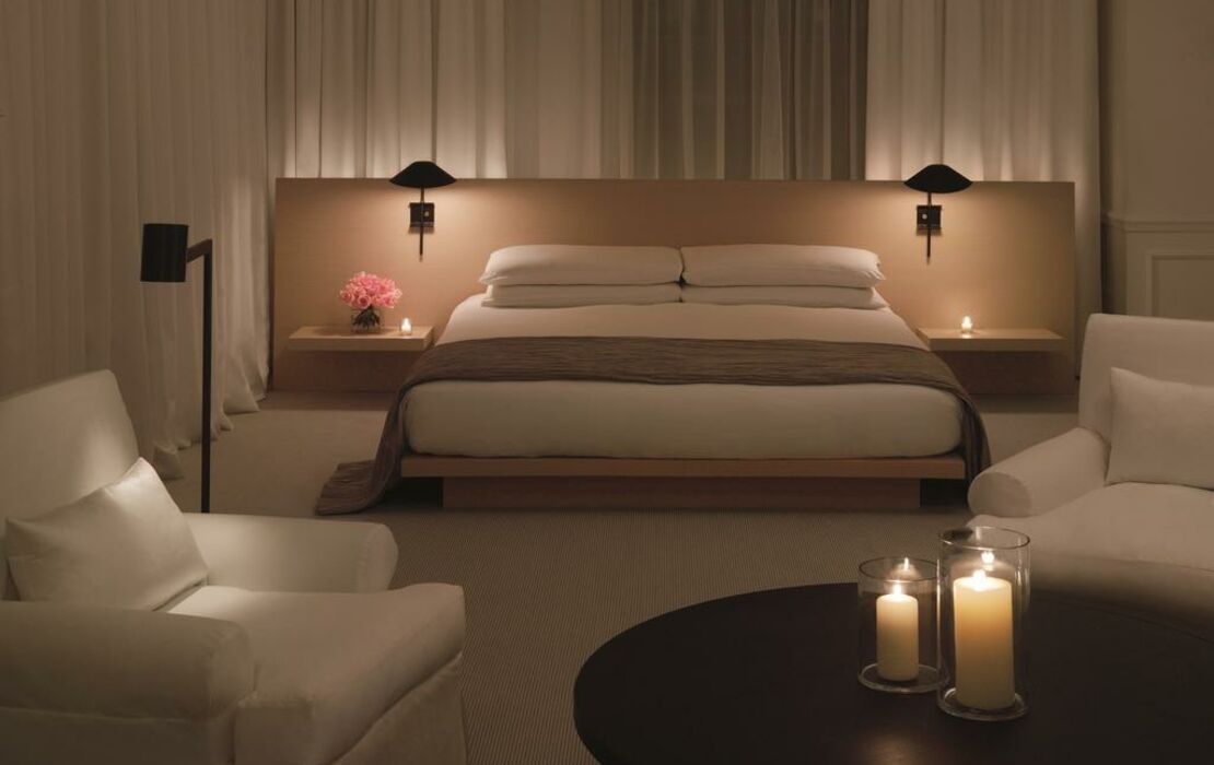 Ambassador Chicago, part of JdV by Hyatt, a Design Boutique Hotel ...