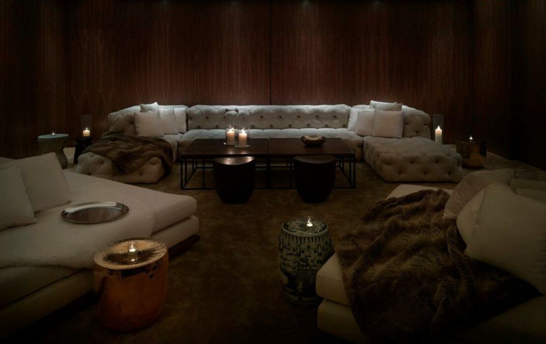 Ambassador Chicago, part of JdV by Hyatt, a Design Boutique Hotel ...