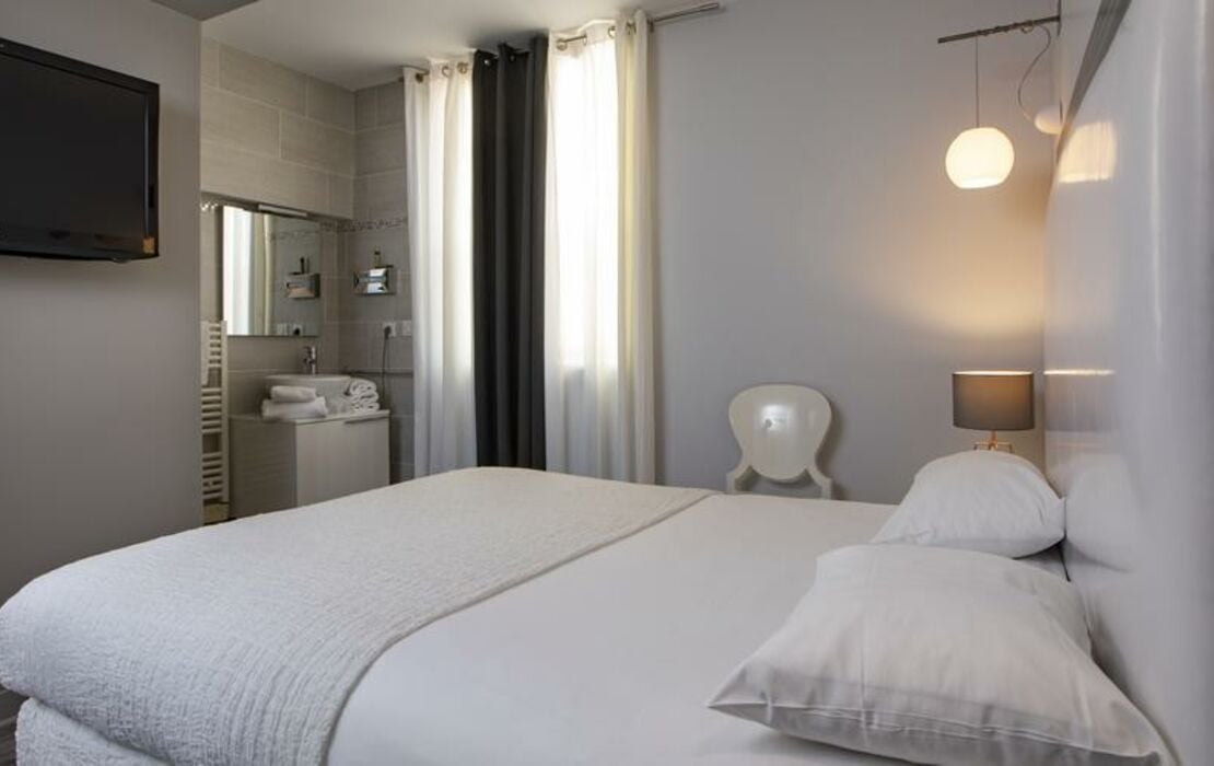 Hôtel De Paris, a Design Boutique Hotel Sète, France