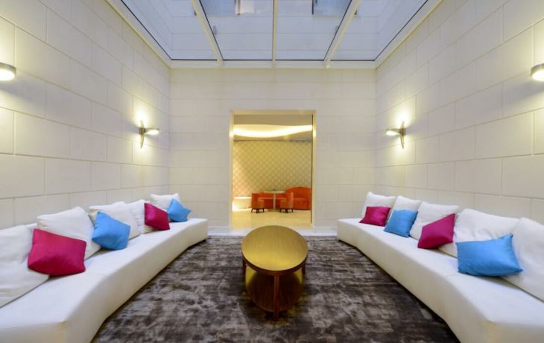 Hotel Indigo Barcelona - Plaza Catalunya, an IHG Hotel, a Design ...