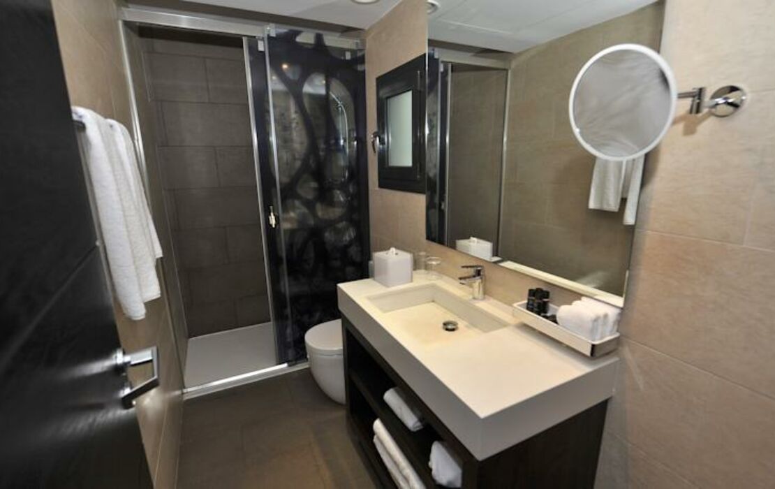 Hotel Indigo Barcelona - Plaza Catalunya, an IHG Hotel, a Design ...