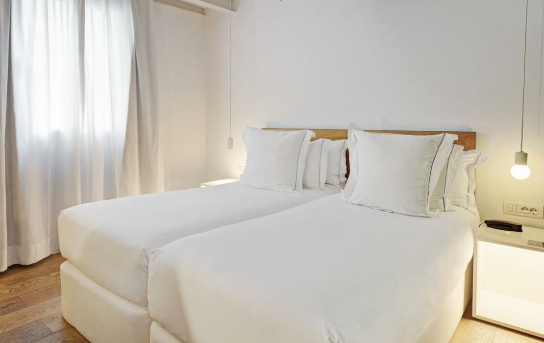 One Shot Prado 23, a Design Boutique Hotel Madrid, Spain
