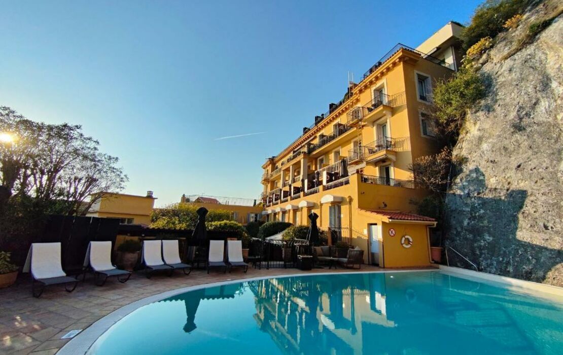 Hôtel La Pérouse Nice Baie des Anges, a Design Boutique Hotel Nice, France