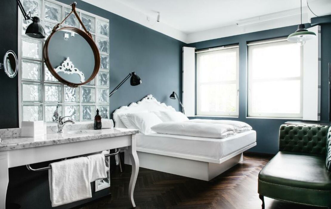 Ferdinand platform bed store
