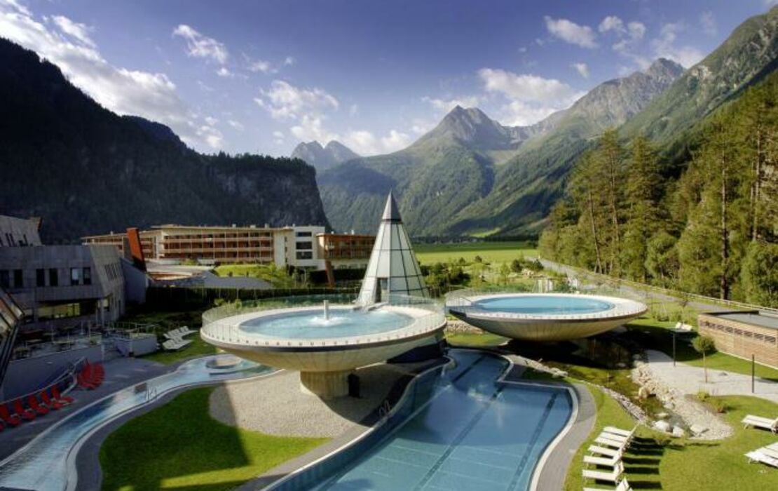 Aqua Dome 4 Sterne Superior Hotel & Tirol Therme Längenfeld, Längenfeld ...