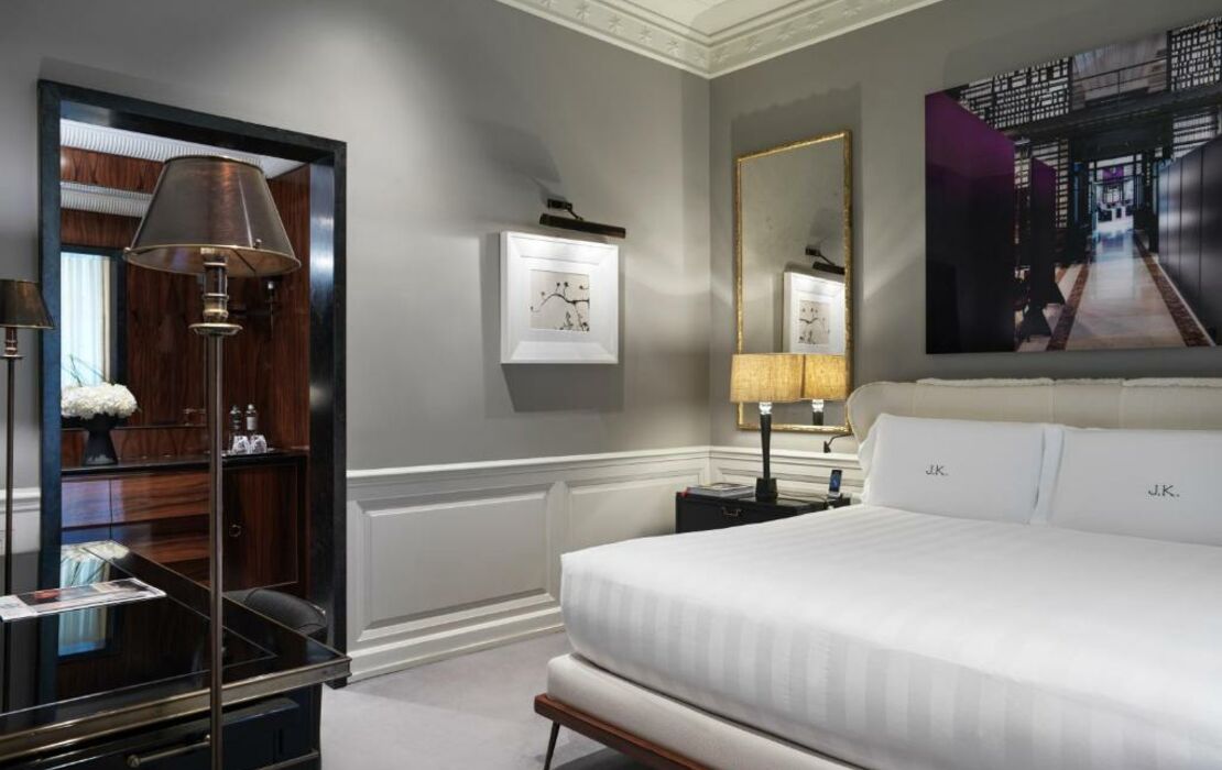 J.K. Place Roma - The Leading Hotels of the World, a Design Boutique ...