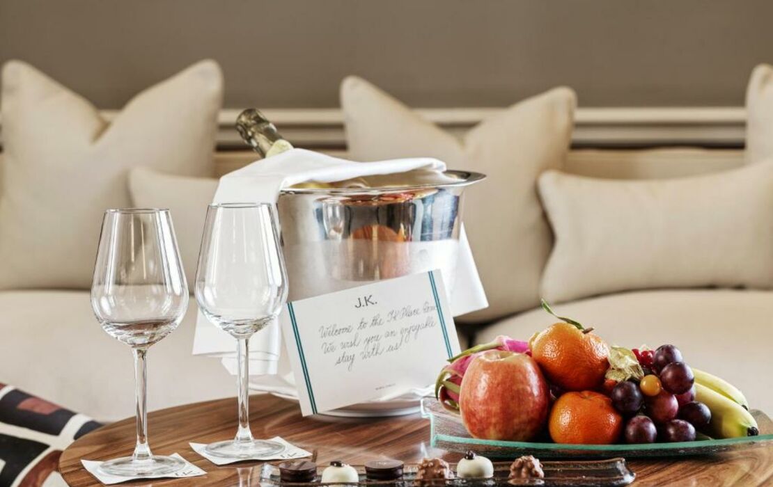 J.K. Place Roma - The Leading Hotels of the World, a Design Boutique ...