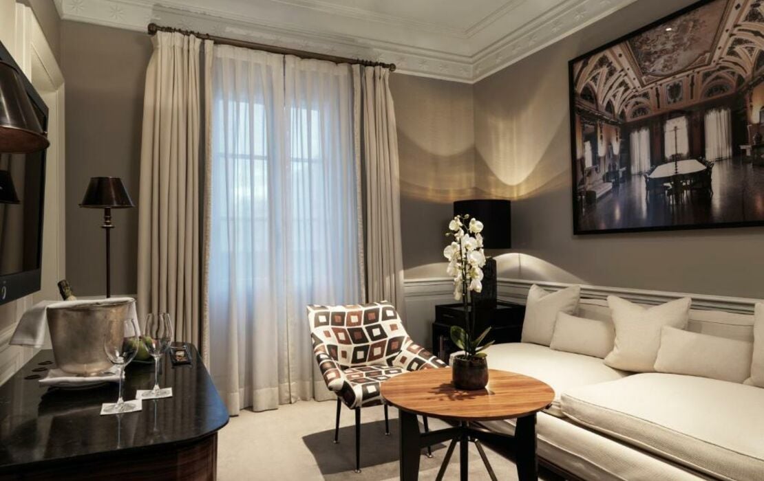 J.K. Place Roma - The Leading Hotels of the World, a Design Boutique ...